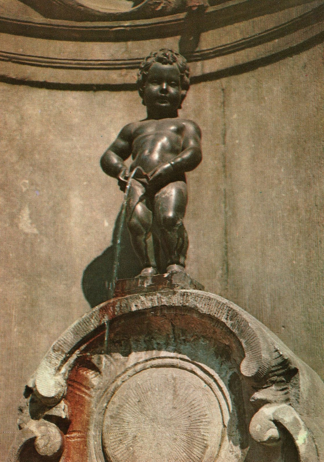 Vintage Postcard "Mannekin Pis" Little BOY Urinating Fountain Brussels ...