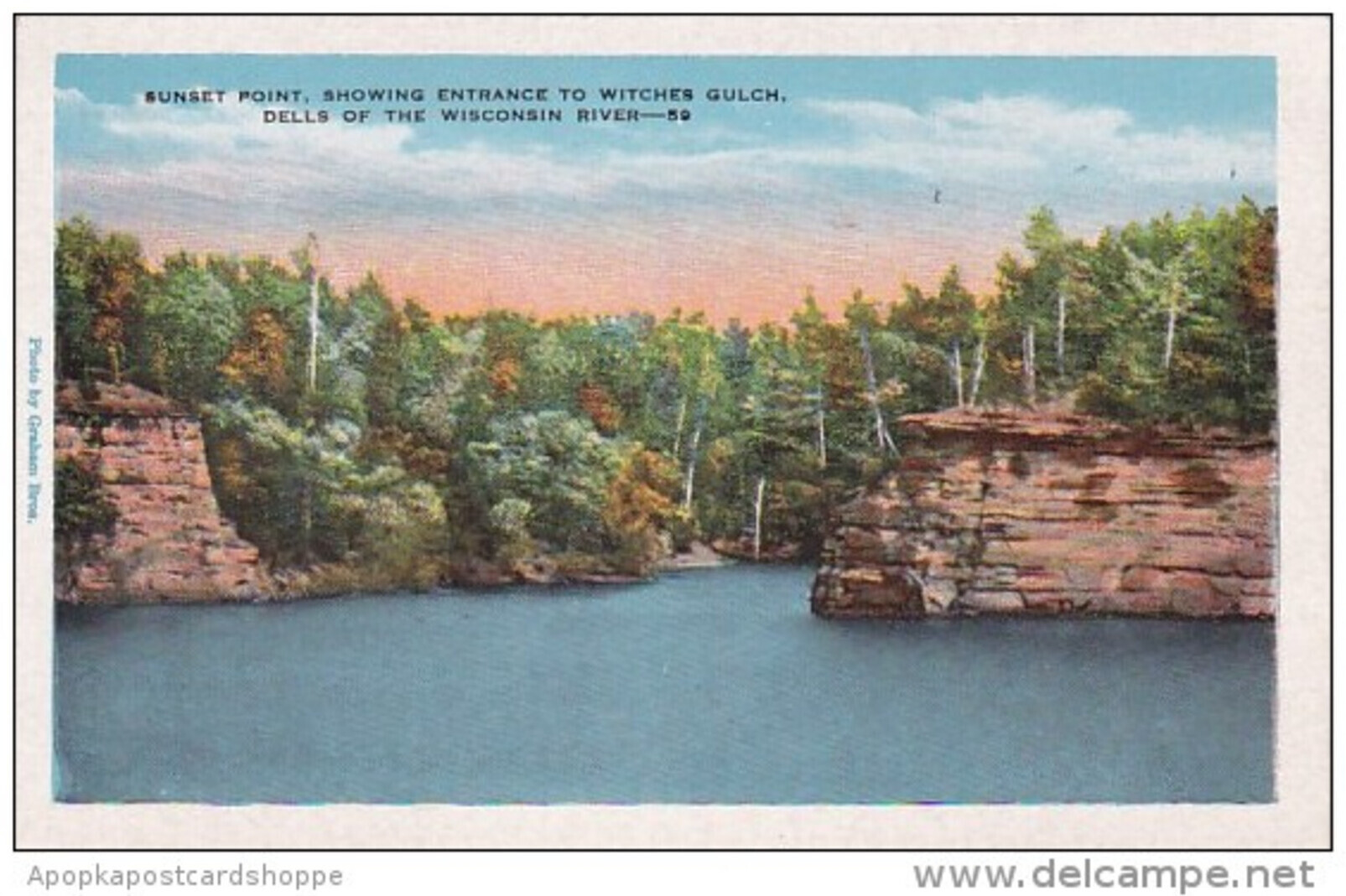 Wisconsin Dells Of The Wisconsin River Sunset Point Showing Entrance To ...