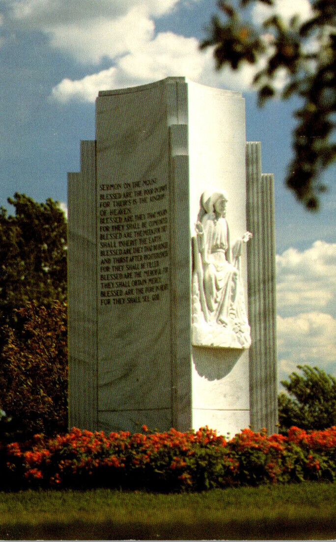 Michigan Troy White Chapel Memorial Cemetery The Garden Of The ...