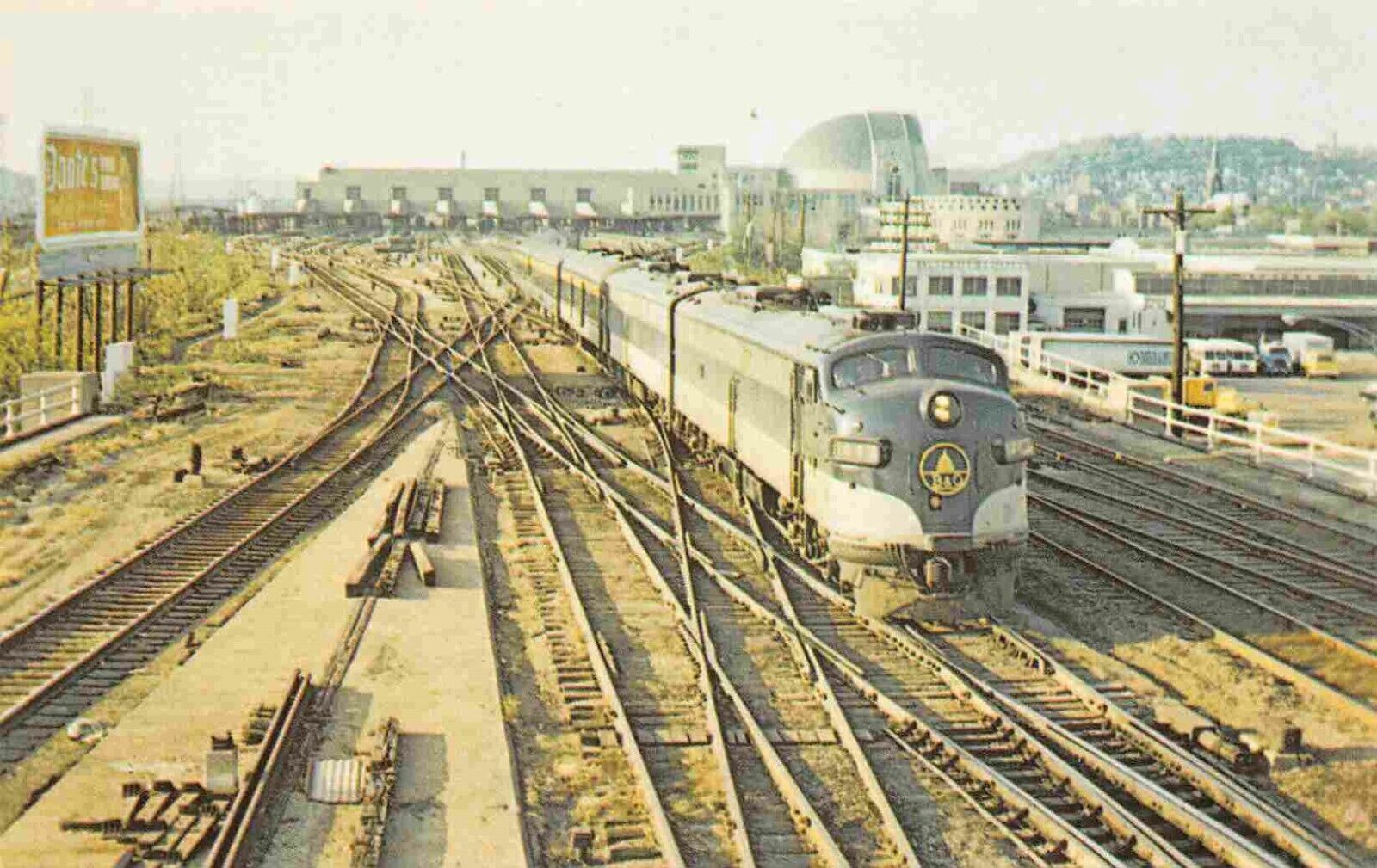 C&O B&O George Washington Railroad Train Cincinnati Union Terminal ...