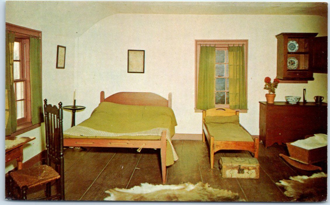 Colonial West Bedroom - Raynham Hall - Oster Bay, Long Island, New York ...