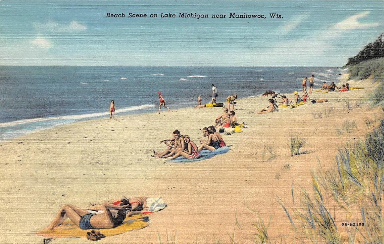 Manitowoc, WI Wisconsin LAKE MICHIGAN BEACH SCENE Sunbathers ca1940's ...