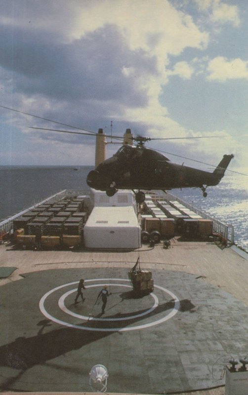 Royal Navy Helicopter Supplies To HMS Canberra Ship Falklands War ...