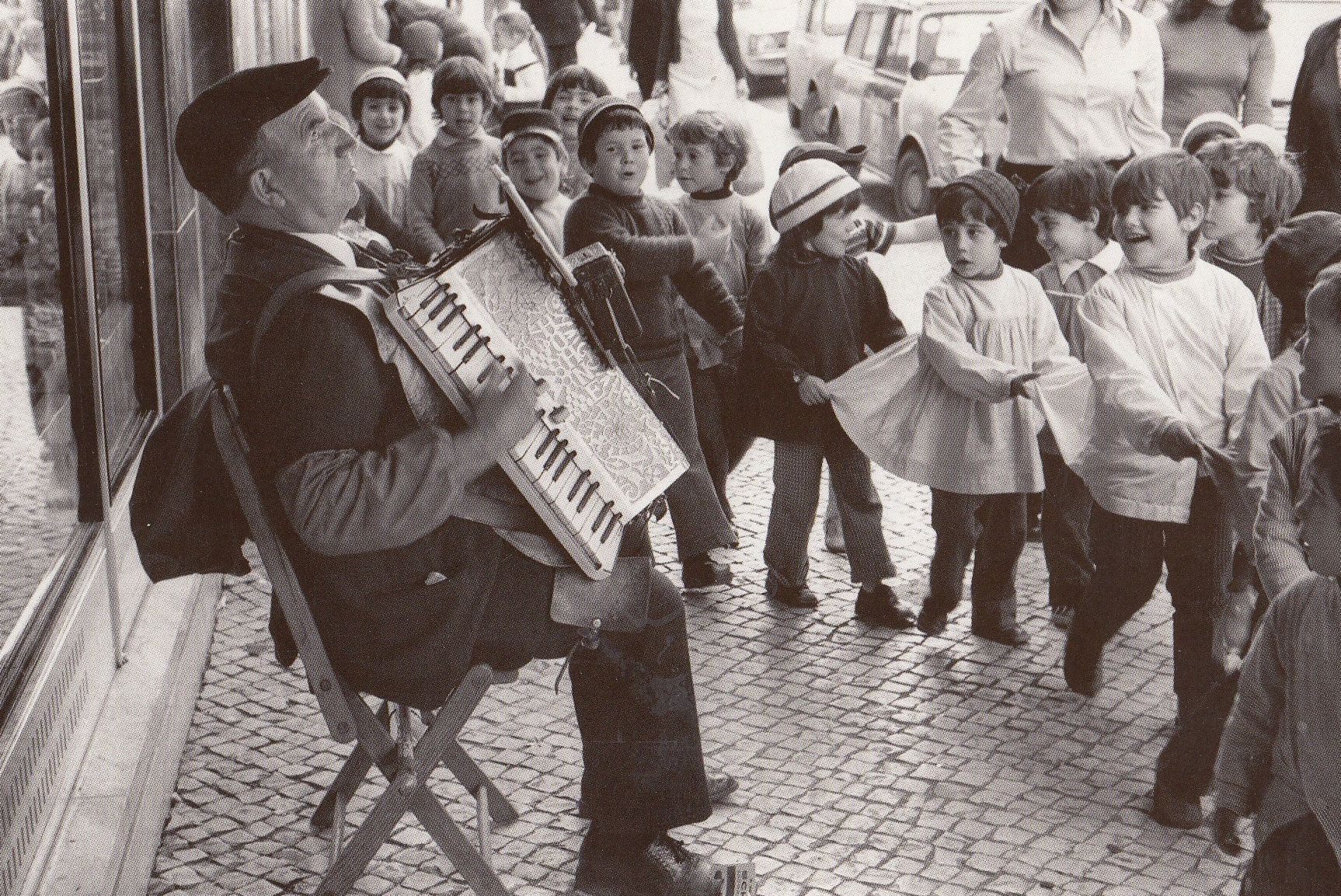 Portugal Street Accordion Busker Children Dancing Postcard | Europe ...