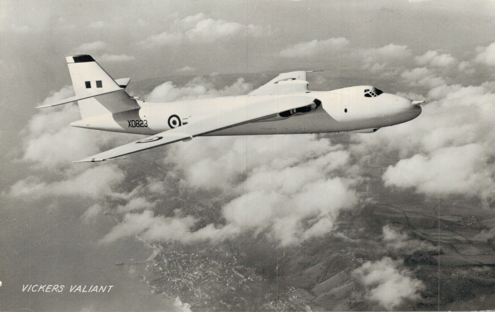 Aviation Vickers Valiant British high-altitude jet bomber RPPC B66 ...