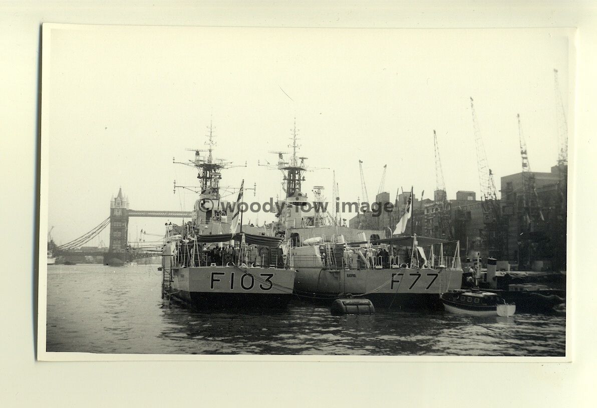 na0744 - Royal Navy Warship - HMS Lowestoft & HMS Blackpool ...