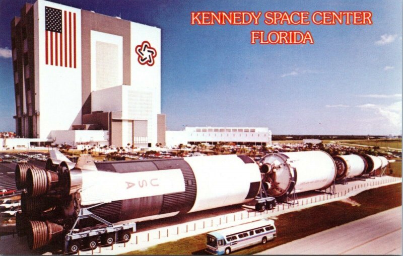 postcard FL - Saturn V rocket on display at Kennedy Space Center ...