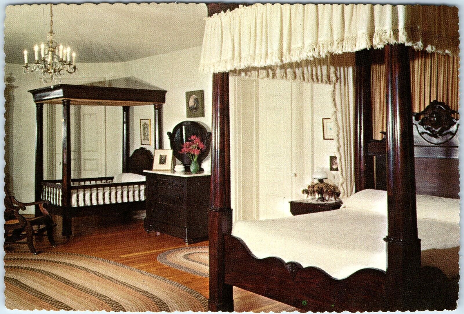 c1960s Natchez, MS Longwood Largest Octagonal House Interior Bedroom ...