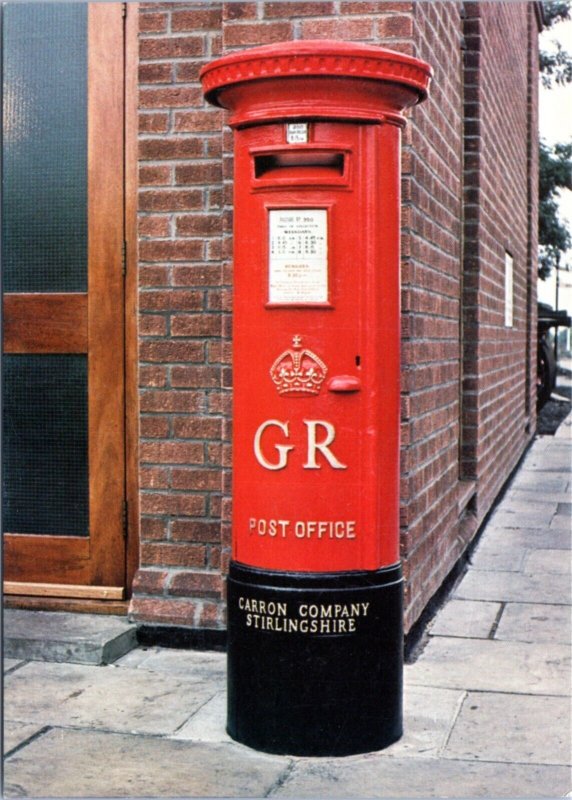 Postcard Mailbox - King George V pillar box outside Museum Didcot ...