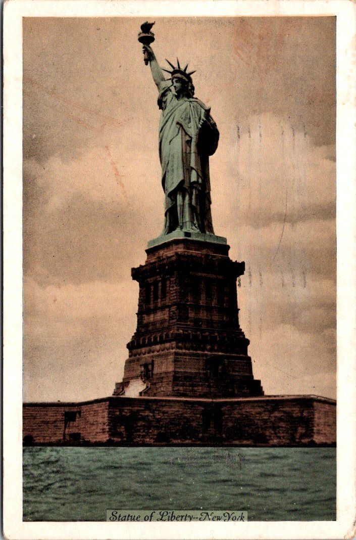 New York City Statue Of Liberty 1933 | United States - New York - New ...