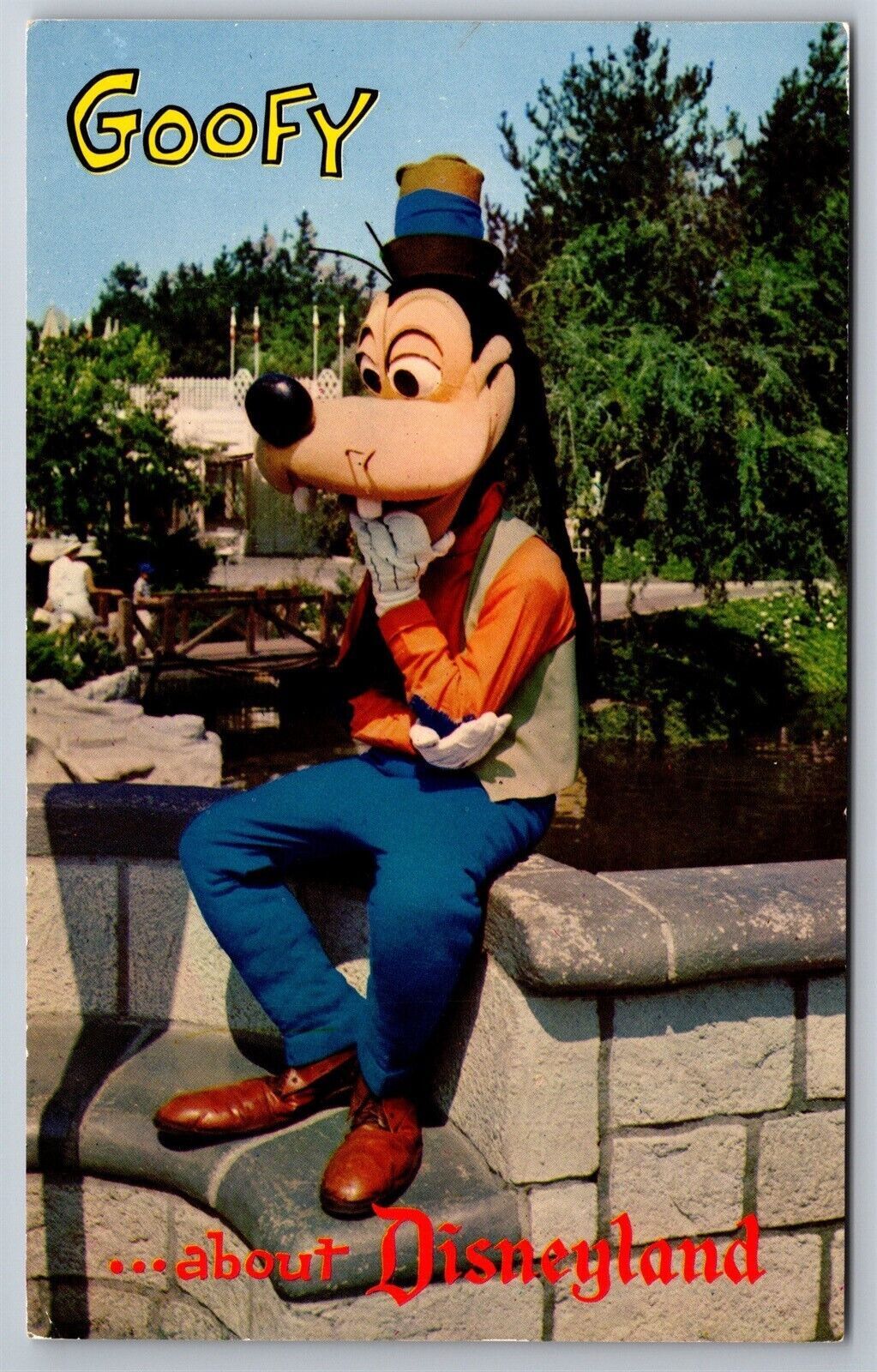 Goofy In Disneyland Drawbridge Fantasyland Magic Kingdom Anaheim CA ...