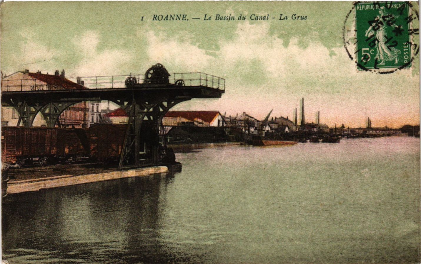 CPA ROANNE Le Bassin du Canal-La Grue (339199) | Europe - France ...