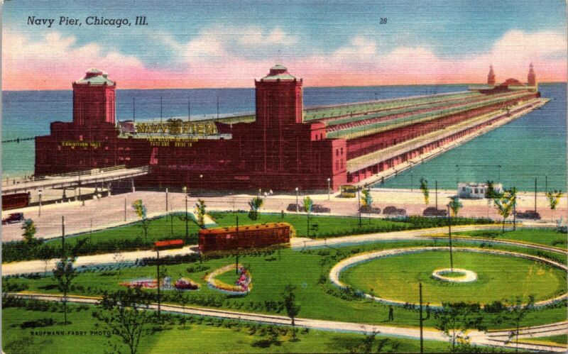 Historic Navy Pier Building Aerial View Chicago Illinois Docks Linen ...