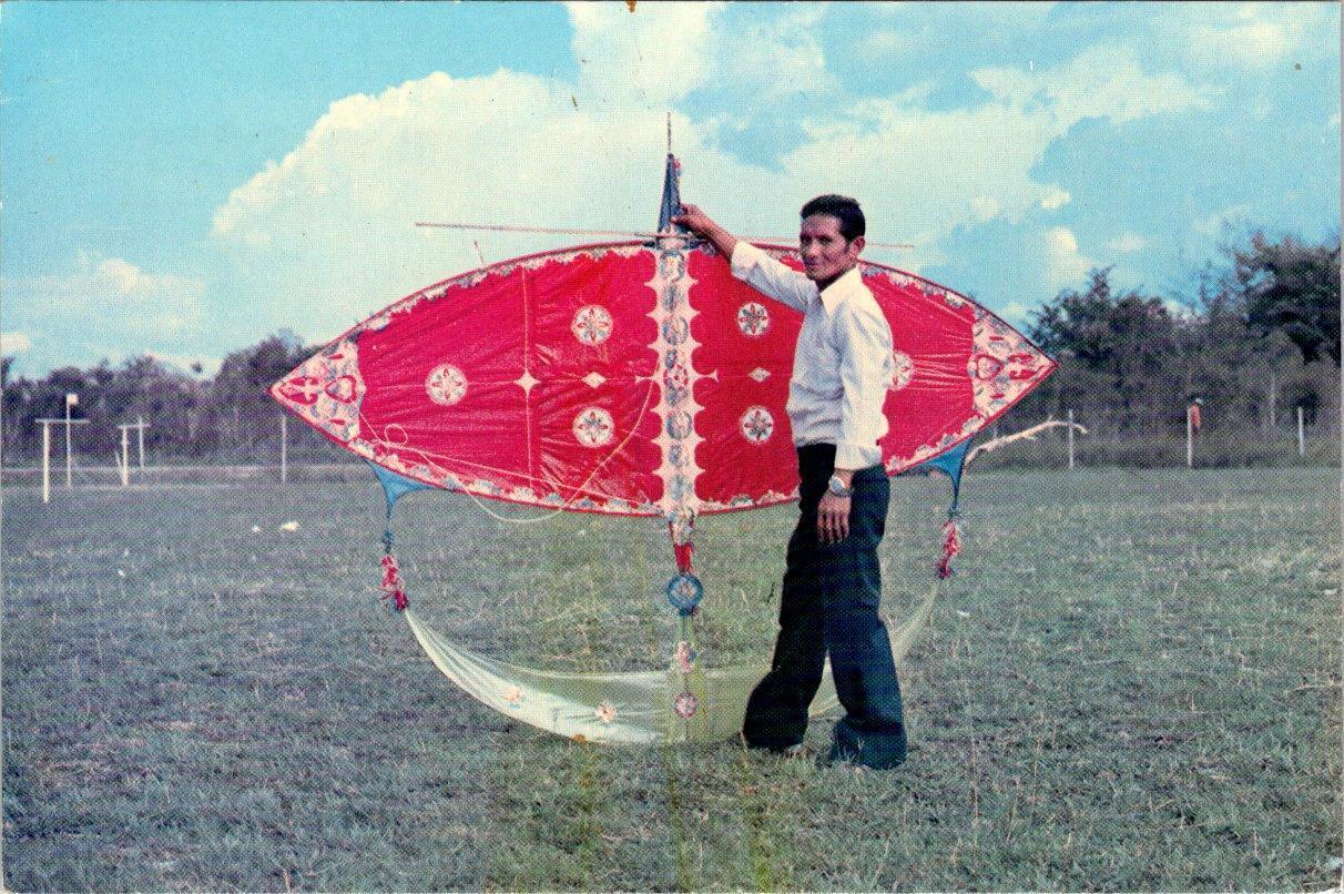 Kelantan, Malaysia KITE FLYING Man~Beautiful Wau Bulan Style Kite 4X6 ...