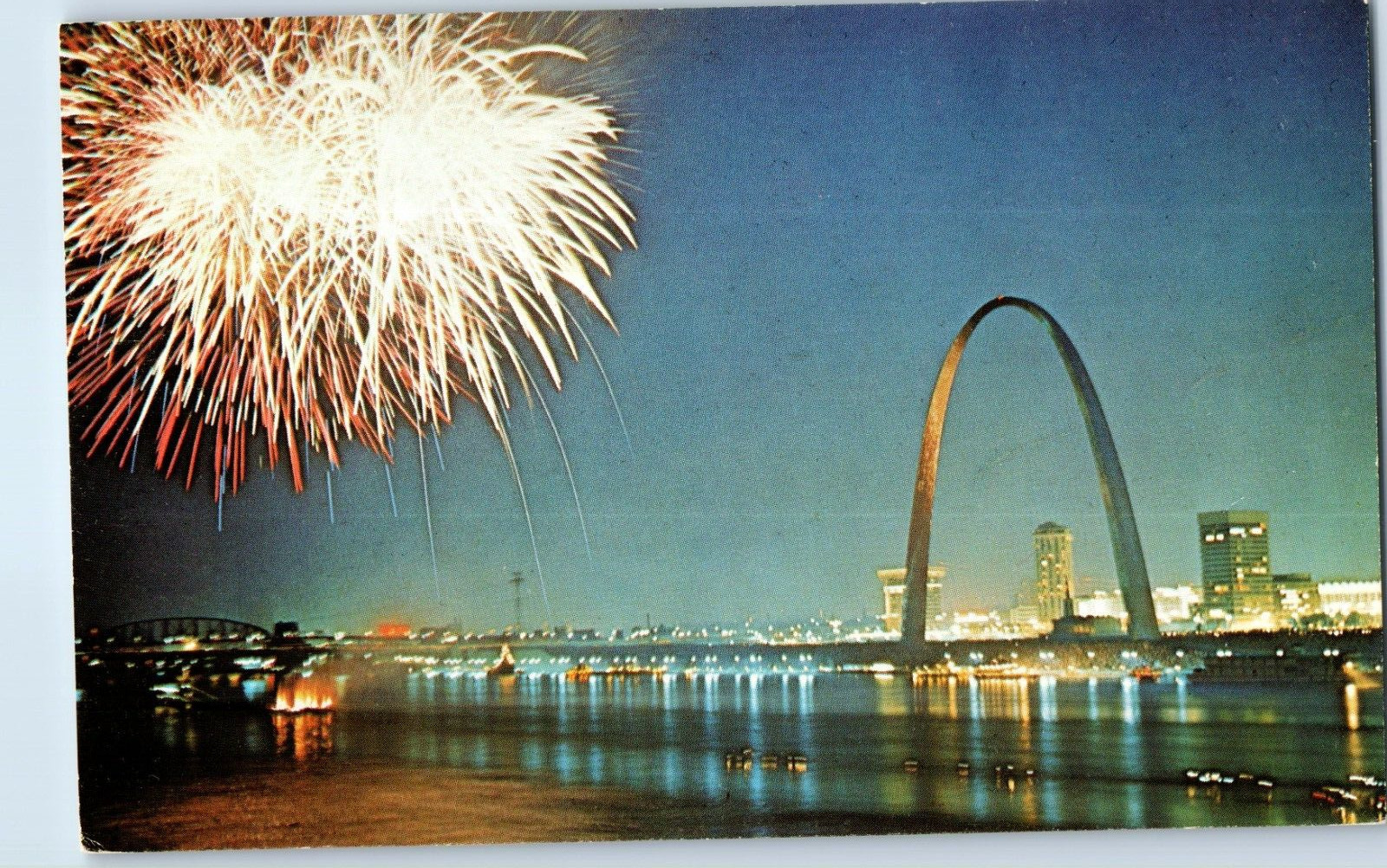 St Louis Gateway Arch July 4th on the Mississippi River Missouri ...