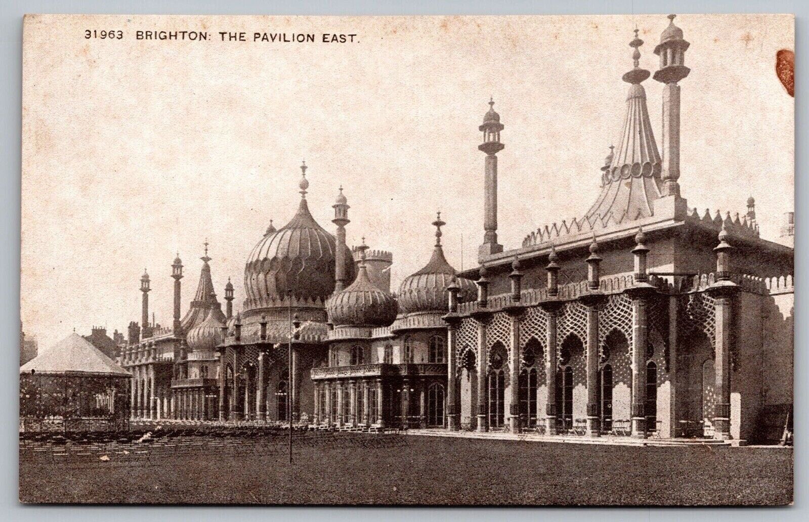 Brighton Great Britain Pavilion East Historic City Landmark BW Postcard ...