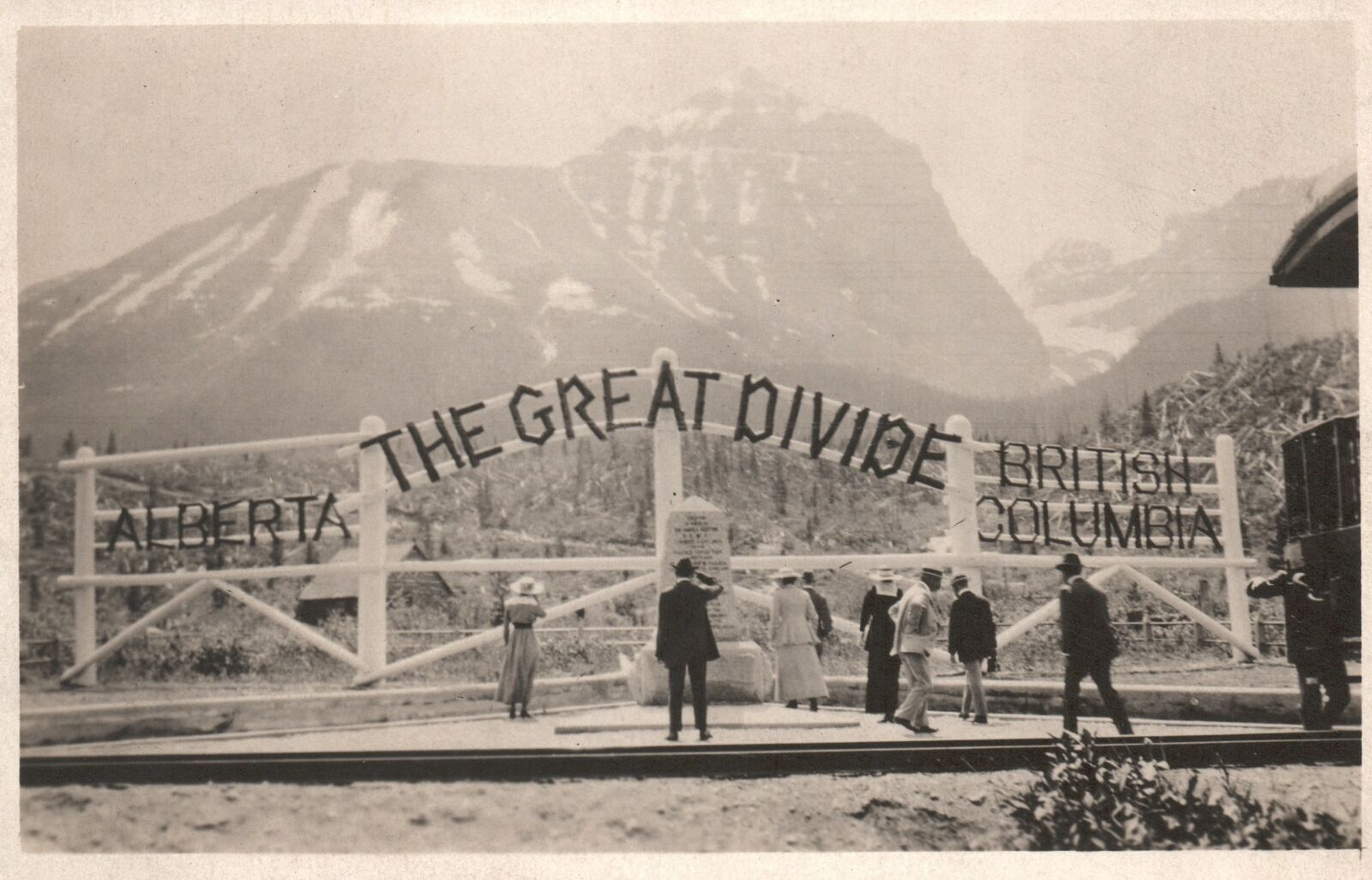 Vintage Postcard 1910's Alberta The Great Divide Lake Louise B. C ...