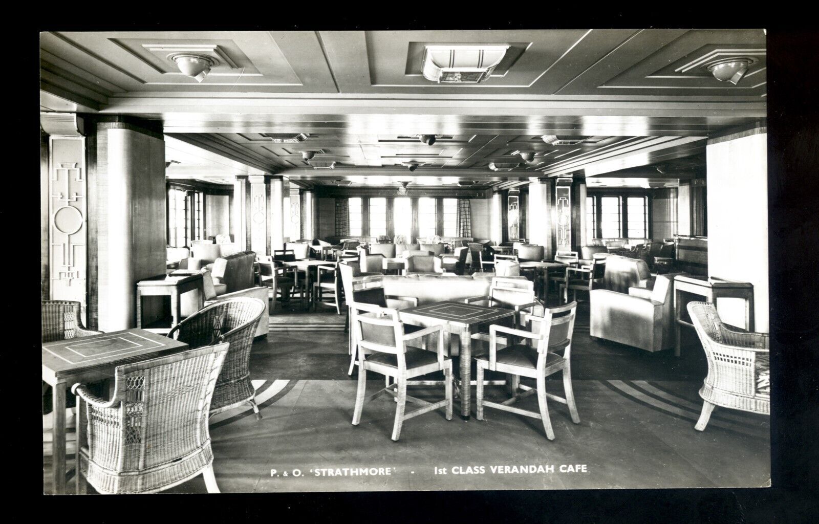 LS3844 - P&O Liner - Strathmore - 1st Class Verandah Cafe - built 1934 ...