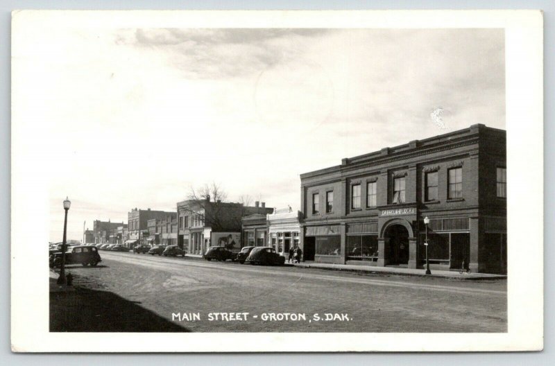 Groton SD~Main St~Cassel Block~Fancy White Bldg~1940s Cars~Lamppost ...
