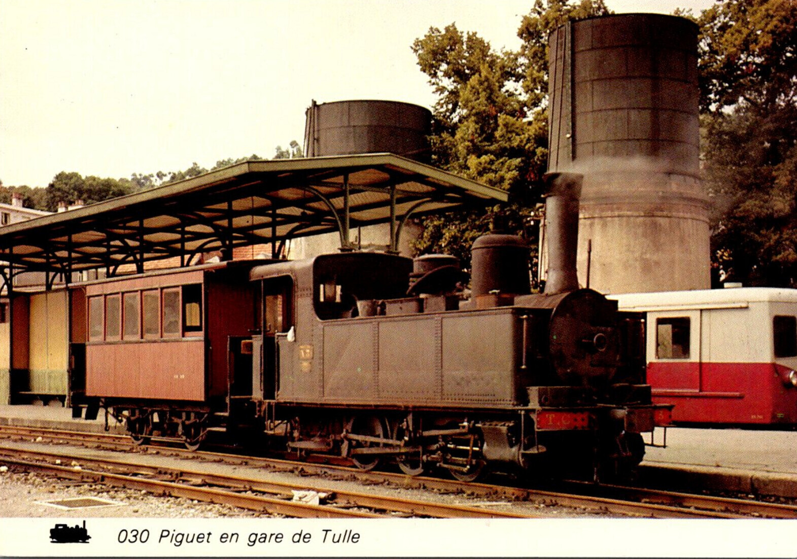 Trains France Biblio-Rail Tramway de la Correze 030 Piquet en gare de ...