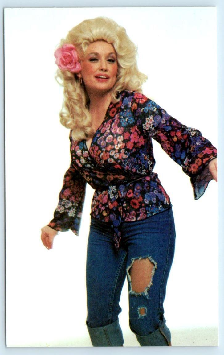 DOLLY PARTON Famous COUNTRY SINGER & ACTRESS 1979 Coral-Lee Postcard ...