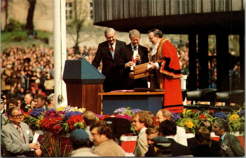 Vtg 1978 President Jimmy Carter Receives Honorary Award Chrome Postcard ...
