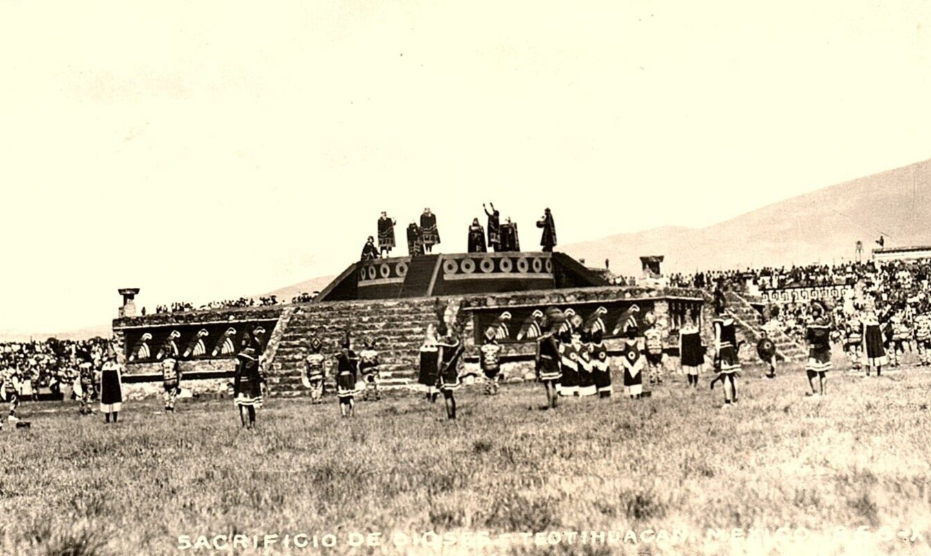 1940s Teotihuacan Temple Sacrifice Dioses Mexico Tarjeta Rppc Postcard ...