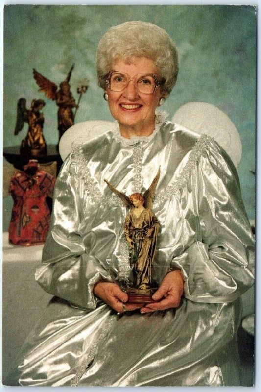 "Angel Lady", Joyce Berg in her signature attire, The Angel Museum ...