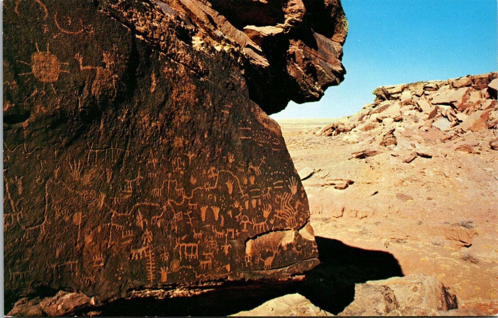 Newspaper Rock Petrified Forest Arizona AZ Indian Markings Symbols ...