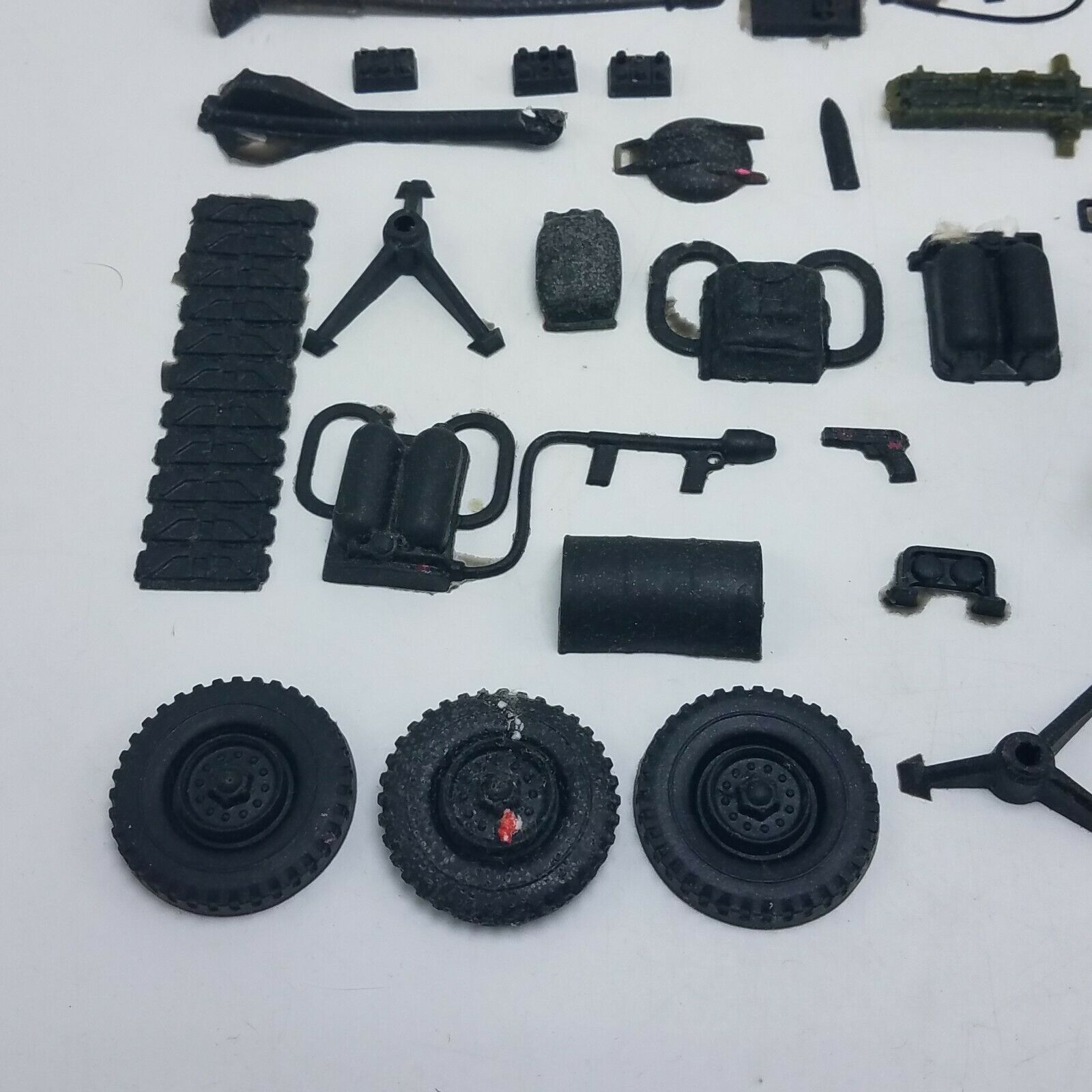 Vintage 1965 Thingmaker Fighting Men Lot of 40+ Completed Molded Items ...