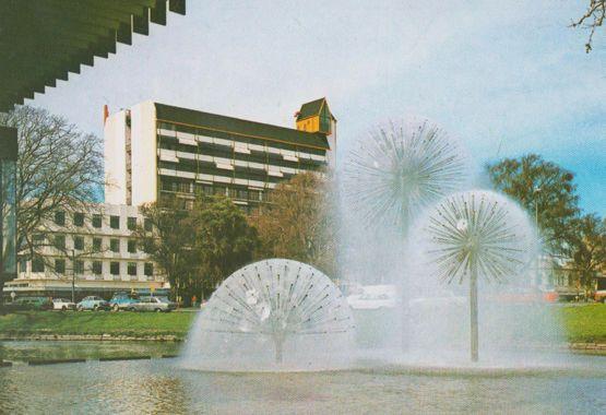 Ferrier Fountain Ramada Inn Christchurch New Zealand Postcard ...