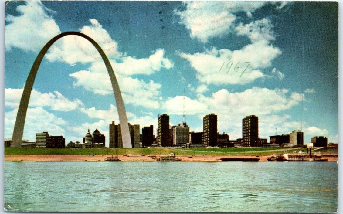 Postcard - Gateway Arch & Downtown St. Louis Skyline - St. Louis ...