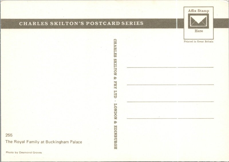 Queen Elizabeth Prince Philip Charles Royal Family Buckingham Plce ...