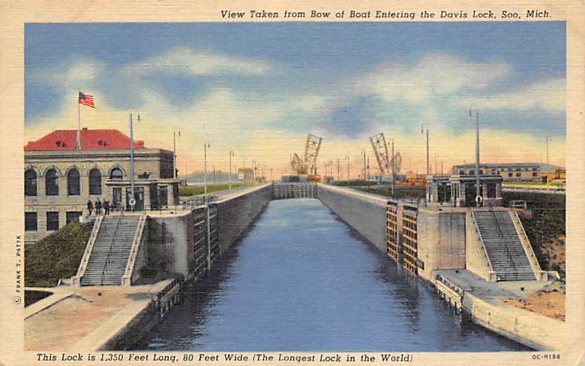 Boat Entering The Davis Lock Soo The Longest Lock in The World - Davis ...
