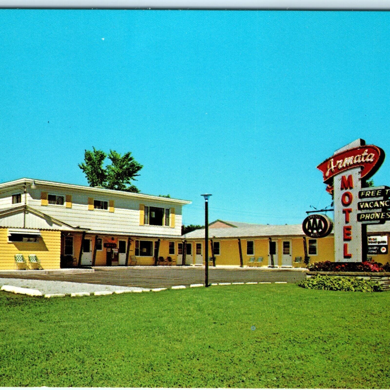 c1950s Ironwood, MI Armata Motel Hwy 2 Mobil Chrome Photo PC MCM Neon ...