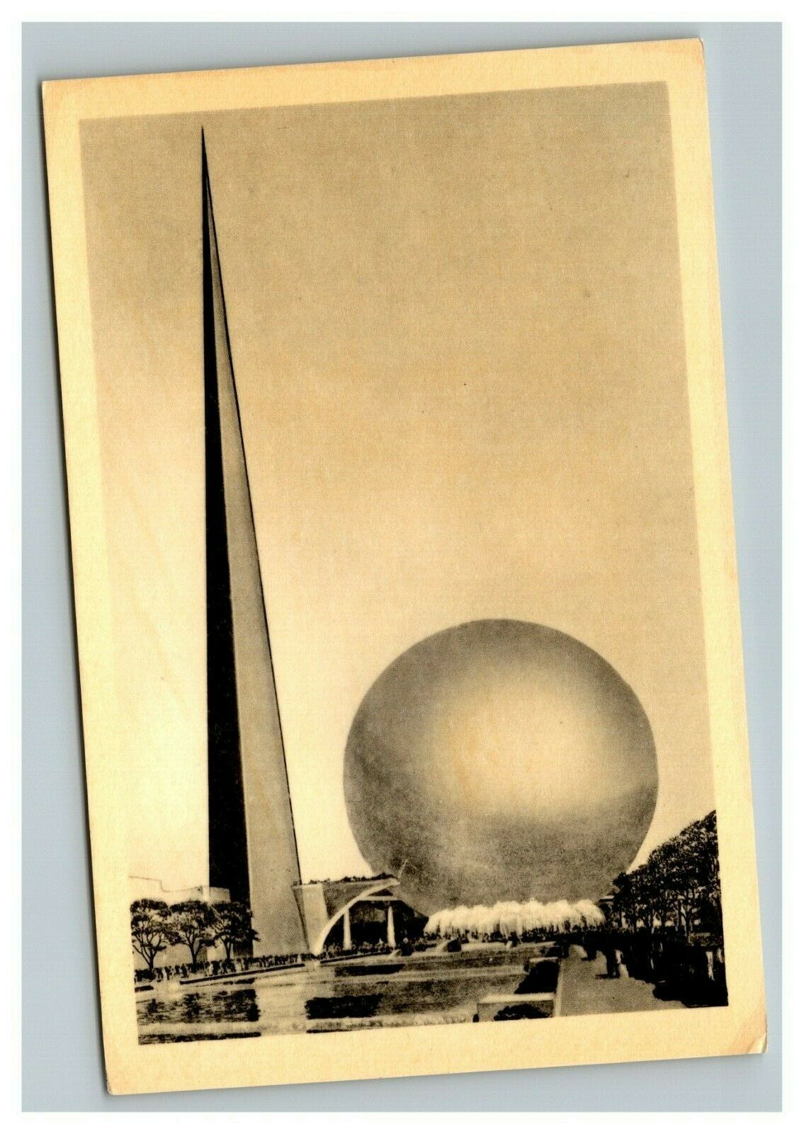 Vintage 1939 Postcard Trylon & Perisphere New York Worlds Fair 1939 NYC ...