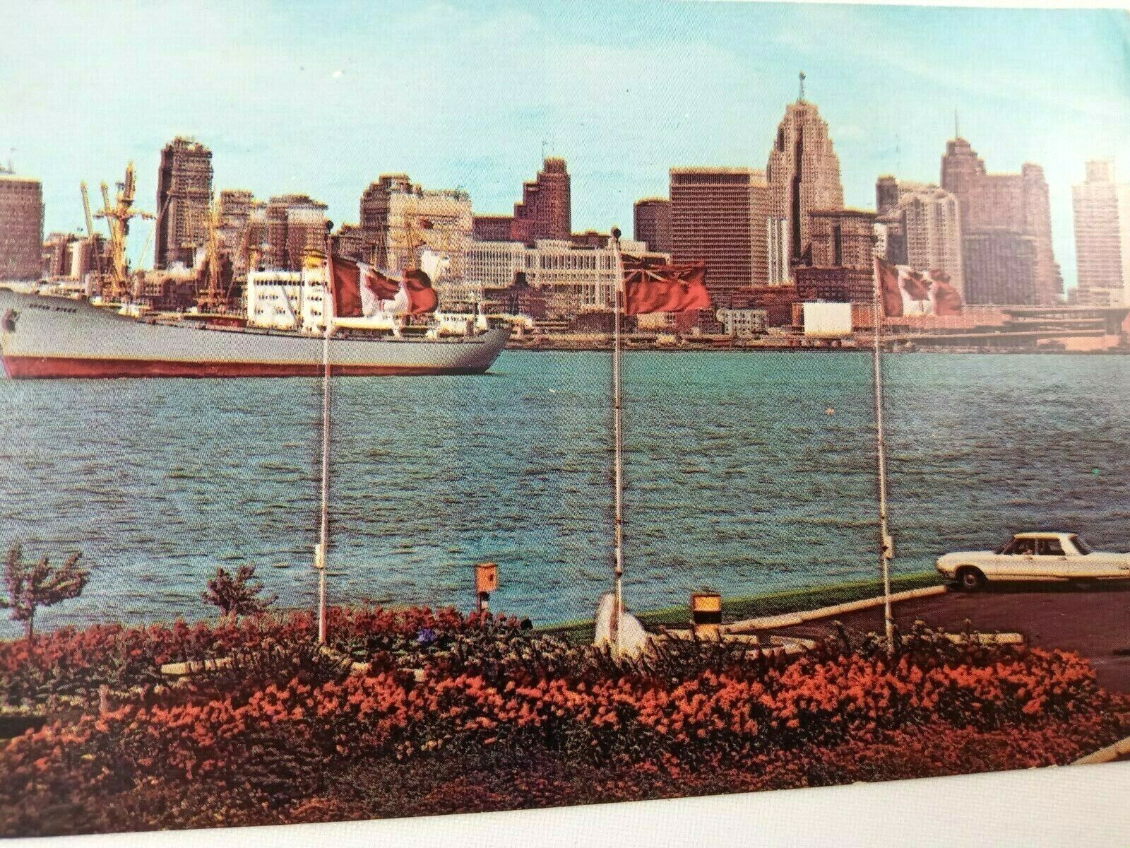 Vintage Postcard City of Roses Windsor Ontario Canada Centennial Park ...