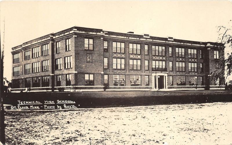 St Cloud Minnesota~Technical High School~Photo by Guys~People on Side ...