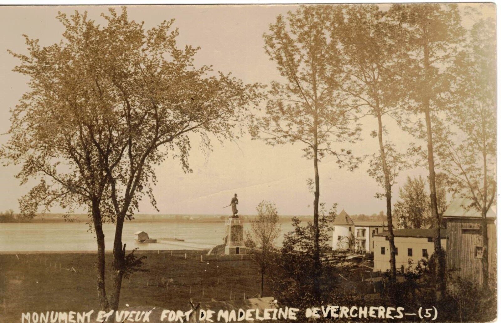 Monument et Vieux Fort de Madeleine de Verchères, Québec, L ...