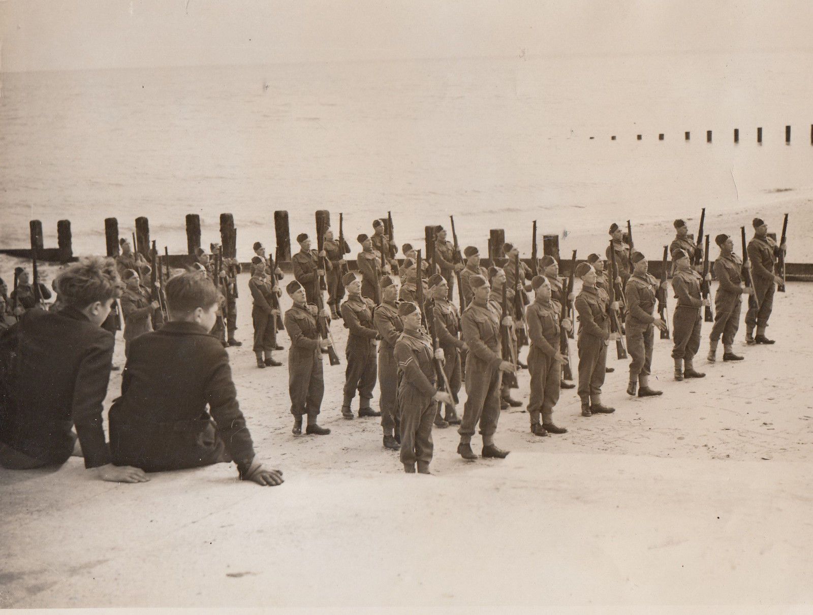 AMPC Rifle Drill 1940 Military Training WW2 Palestine Soldiers Press ...