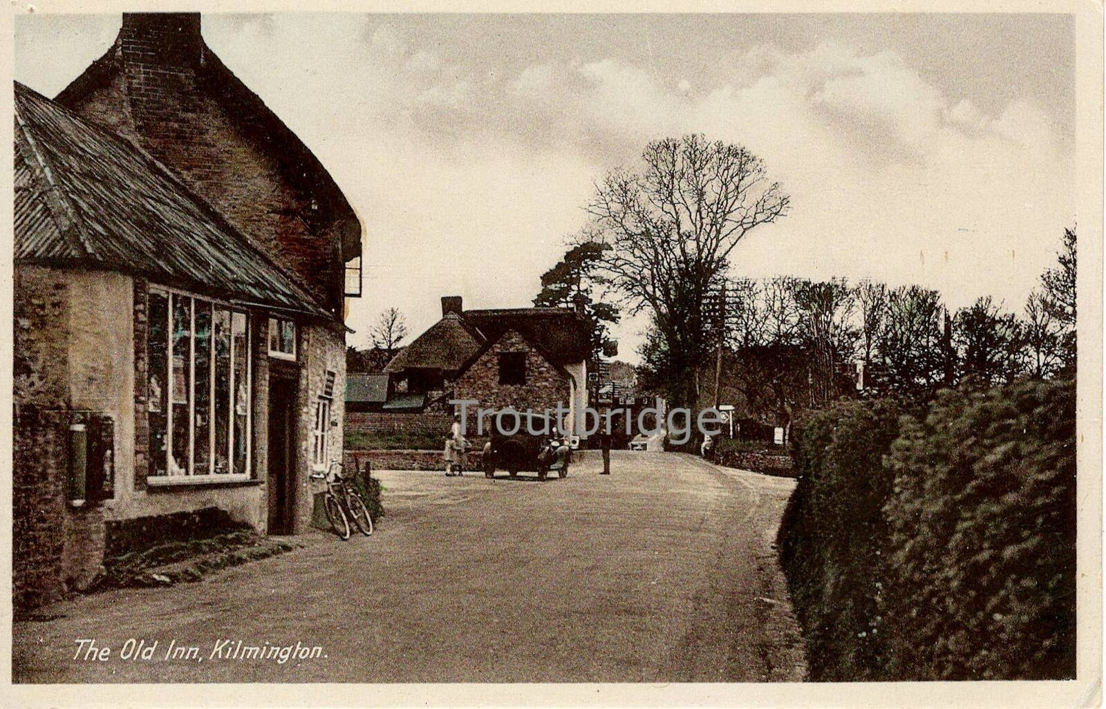 (ao05) The Old Inn Kilmington with Car and Policeman - Devon Postcard ...