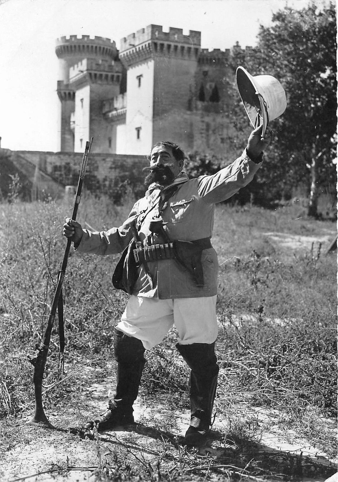 BR29220 Tarascon le celebre Tartarin folklore cotume france | Europe ...