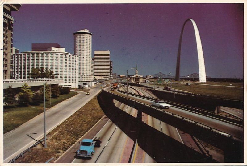 Third Street Expressway in Downtown St Louis MO Missouri & Gateway Arch ...