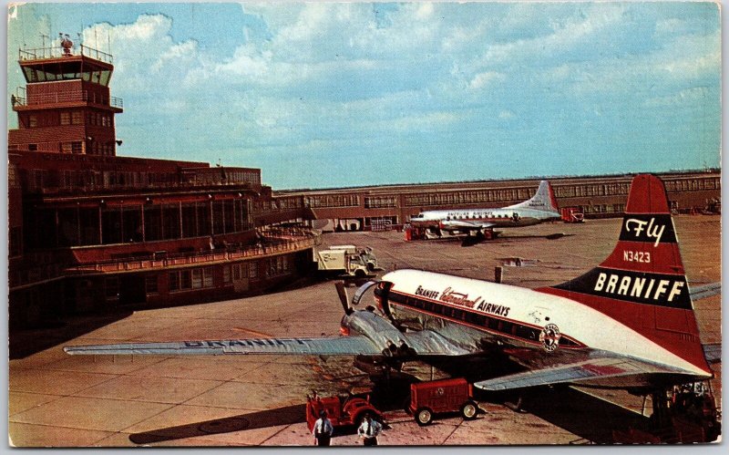 Passenger Loading Apron Greater Fort Worth International Airport Amon ...