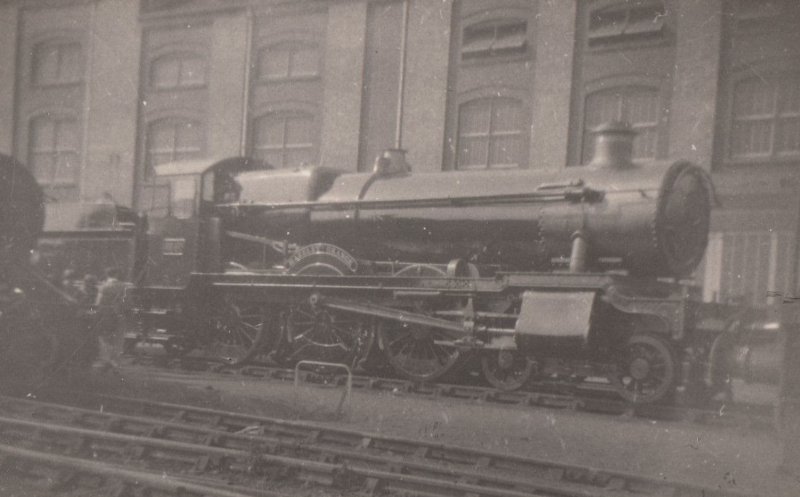 GWR Class 4-60 Number 6840 Train at Swindon Railway Station Train Real ...