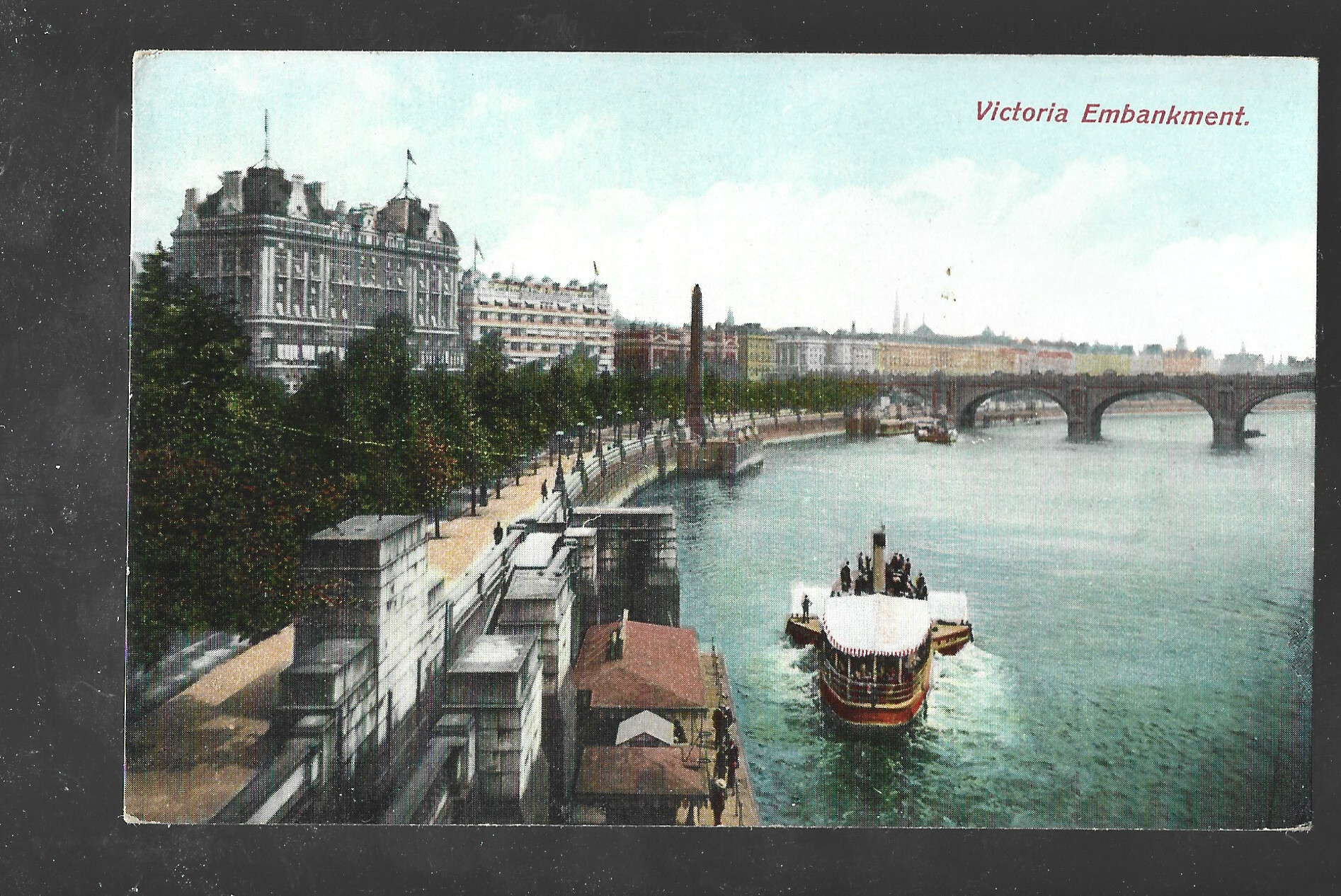 214, England, London, Victoria Embankment, River View with Traffic ...