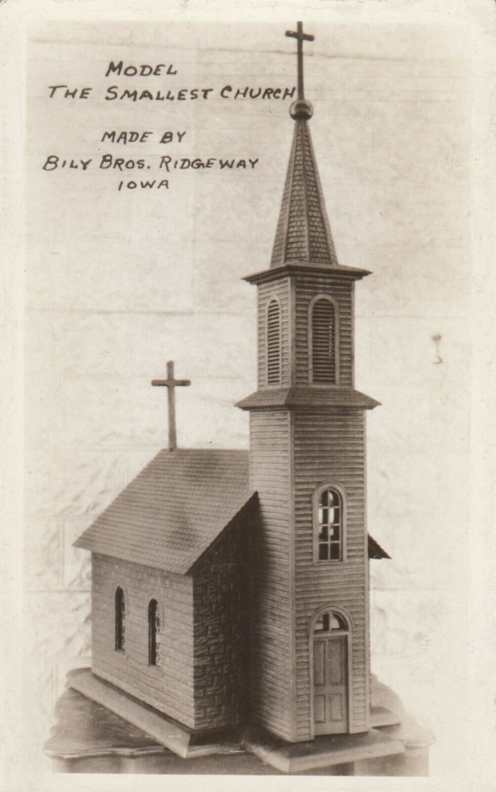 RP: RIDGEWAY , Iowa , 1930s ; Model , The Smallest Church | United ...