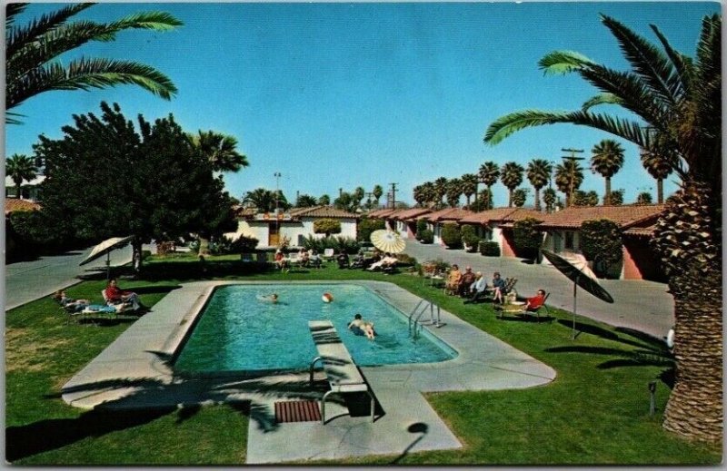 Phoenix, Arizona Postcard "GATEWAY MOTOR HOTEL & SPA" Pool Scene c1960s ...