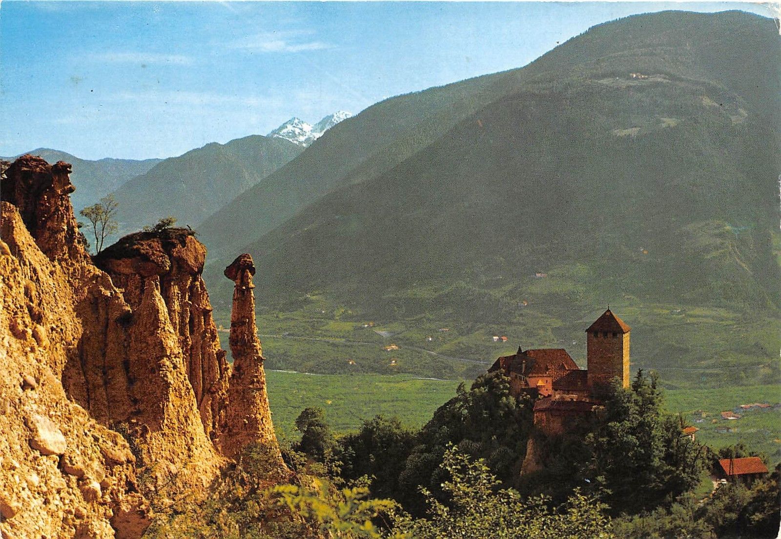 BG17605 castel tirolo presso merano con piramidi schloss tirol bei ...