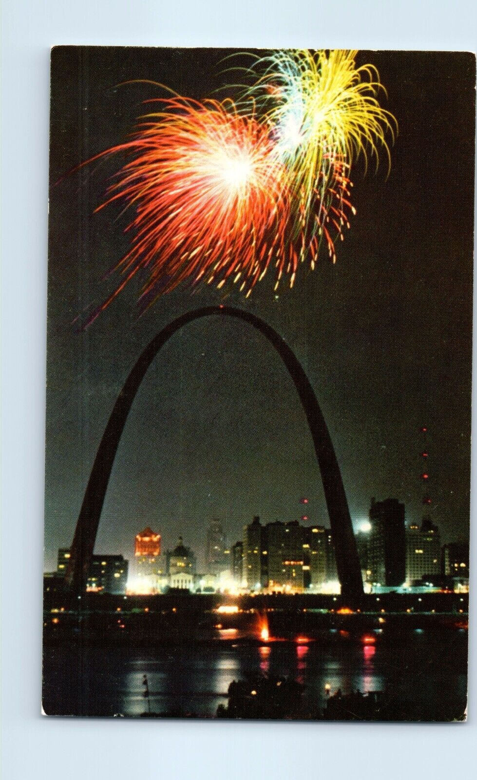 Riverfront on 4th of July Gateway Arch backdrop St Louis Missouri ...